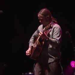 Billy Strings guitar chords and tabs | GuitarTabsExplorer