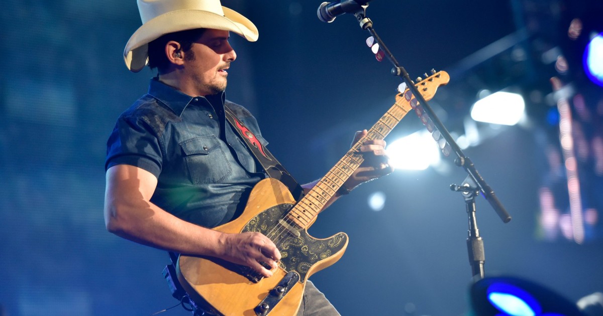 Christmas Times A-comin - Brad Paisley Chords | GuitarTabsExplorer