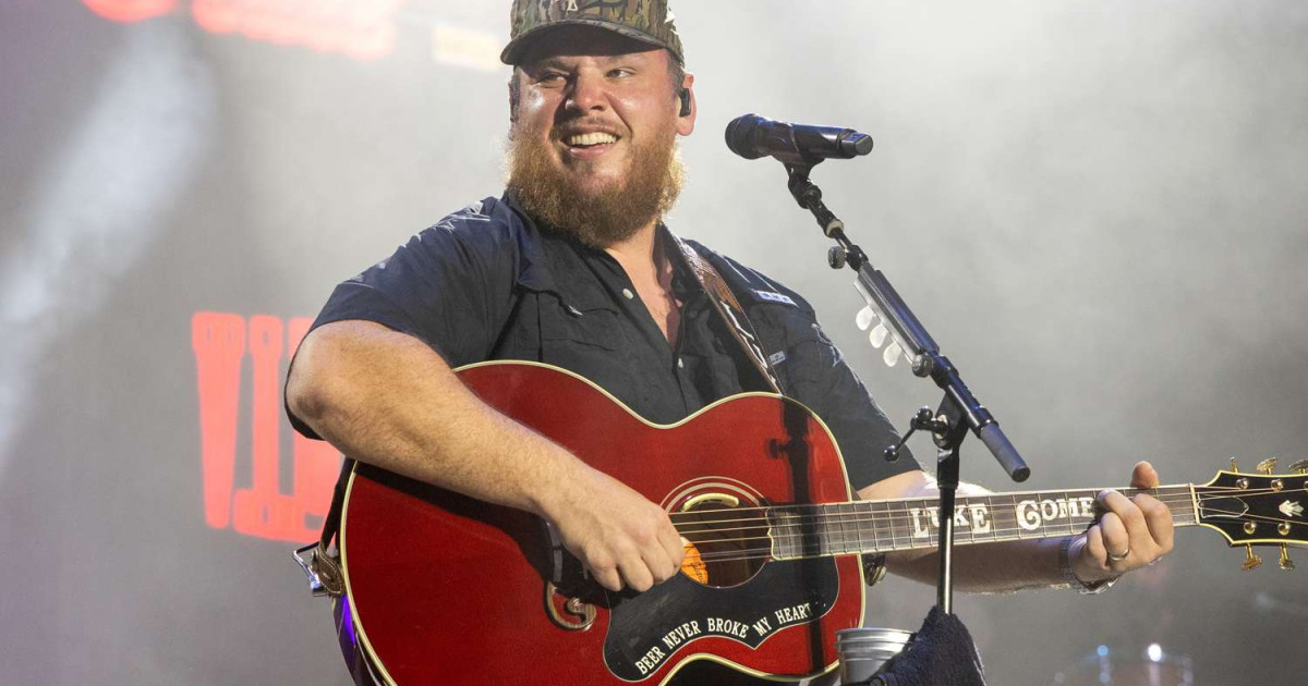 Sleepless In A Hotel Room - Luke Combs Chords | GuitarTabsExplorer