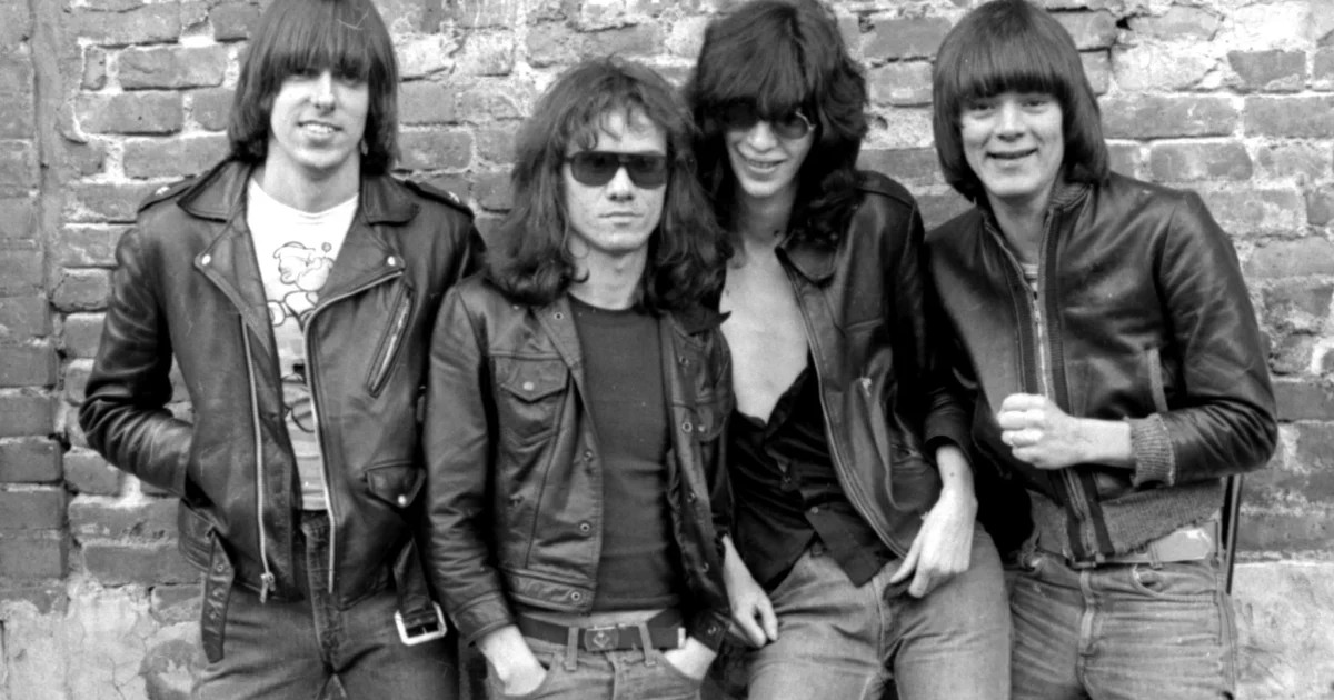 Blitzkrieg Bop - The Ramones Chords | GuitarTabsExplorer